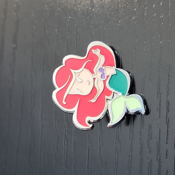Disney | Jewelry | Disneys The Little Mermaid Ariel Trading Pin ...